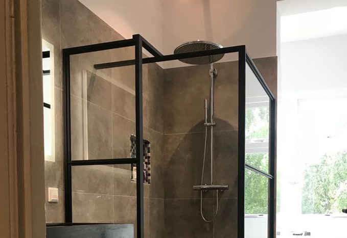 Douches - Emezzi | De handige en smaakvolle oplossing voor uw badkamer